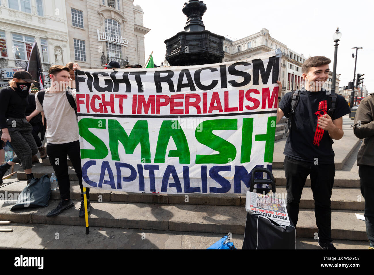 Uk british protesters taking to the streets hi-res stock photography ...