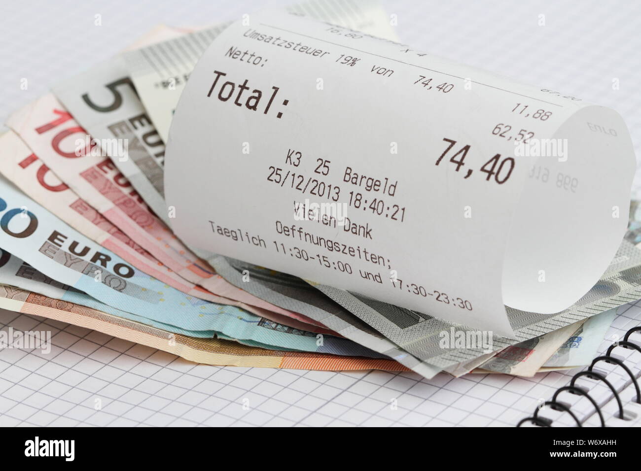 Europe restaurant receipt hi-res stock photography and images - Alamy