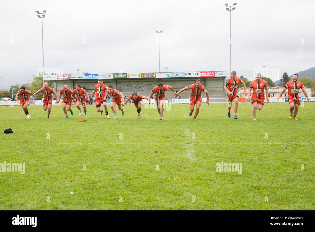 Rugby players cheering hi-res stock photography and images - Alamy
