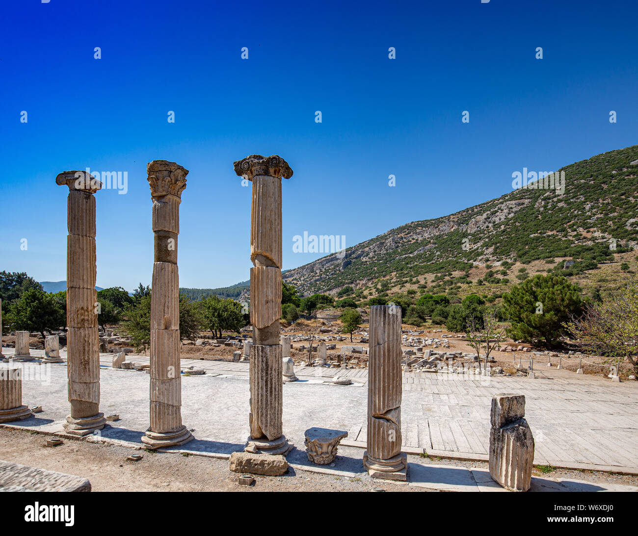 Columnar arrangements hi-res stock photography and images - Alamy