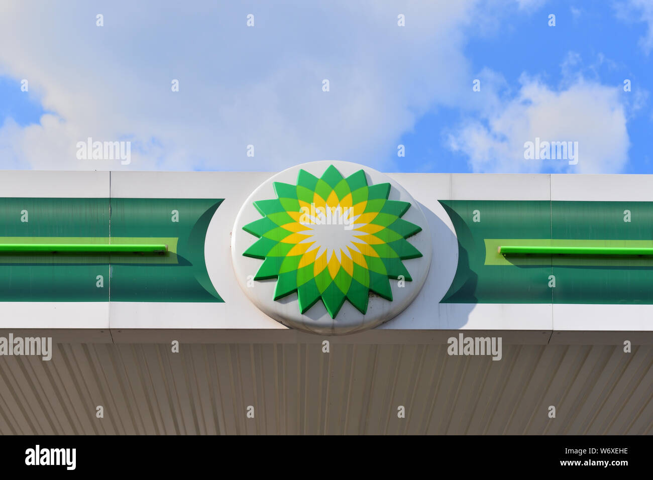 Bp gas station hi-res stock photography and images - Alamy