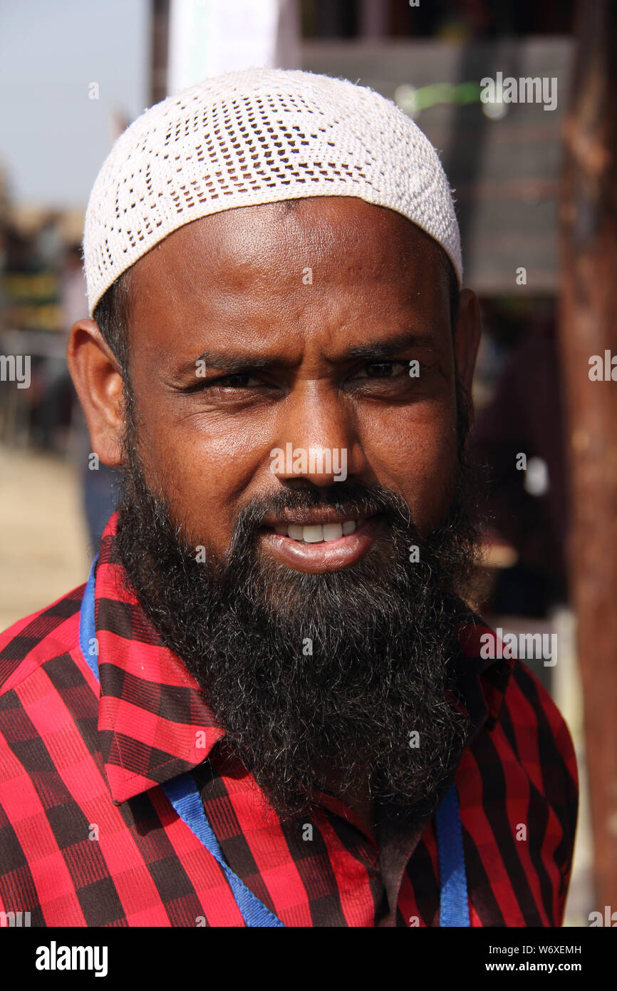 Indian shopkeeper casual clothing hi-res stock photography and images ...