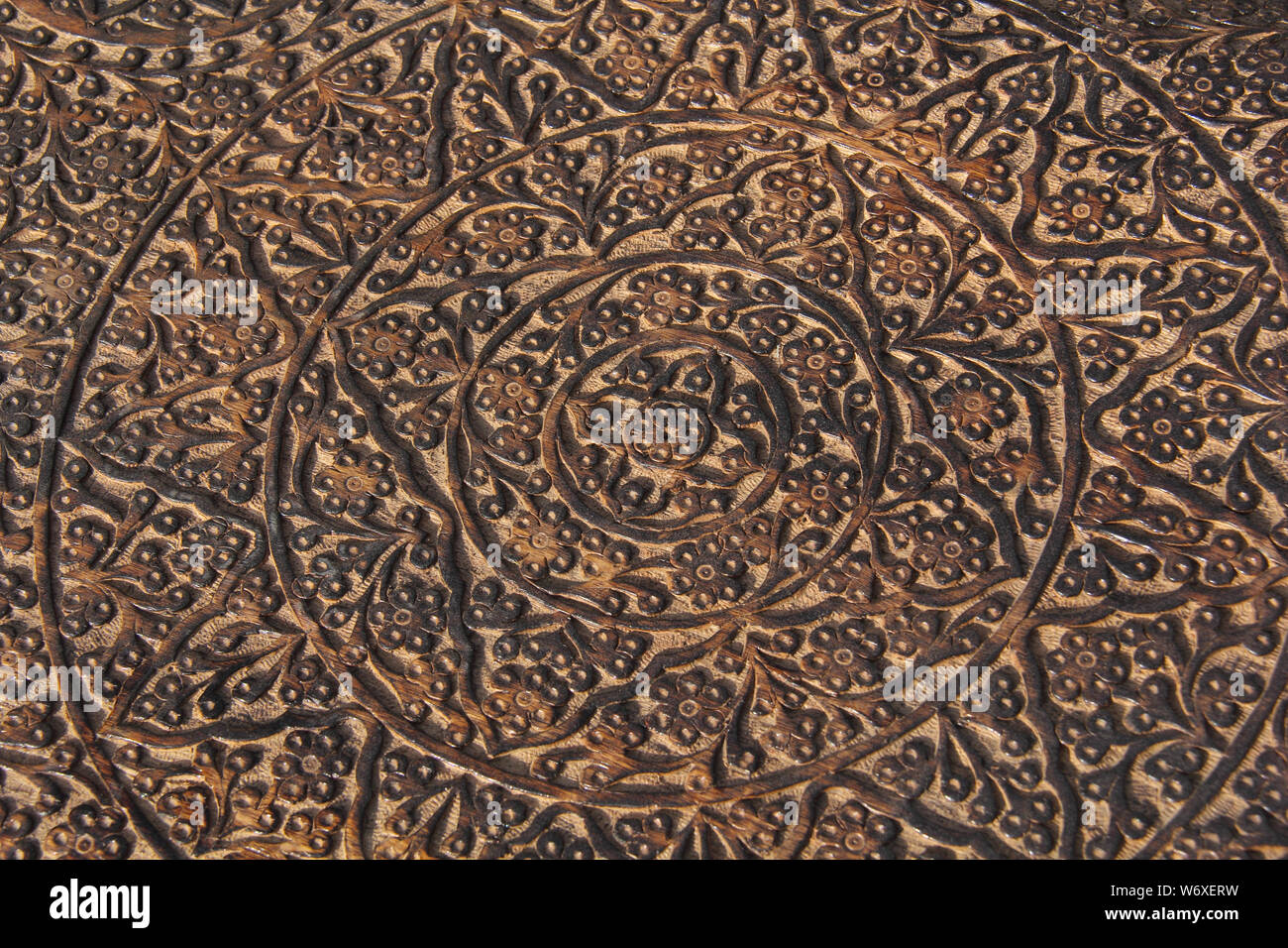 Carving craft circle hi-res stock photography and images - Alamy