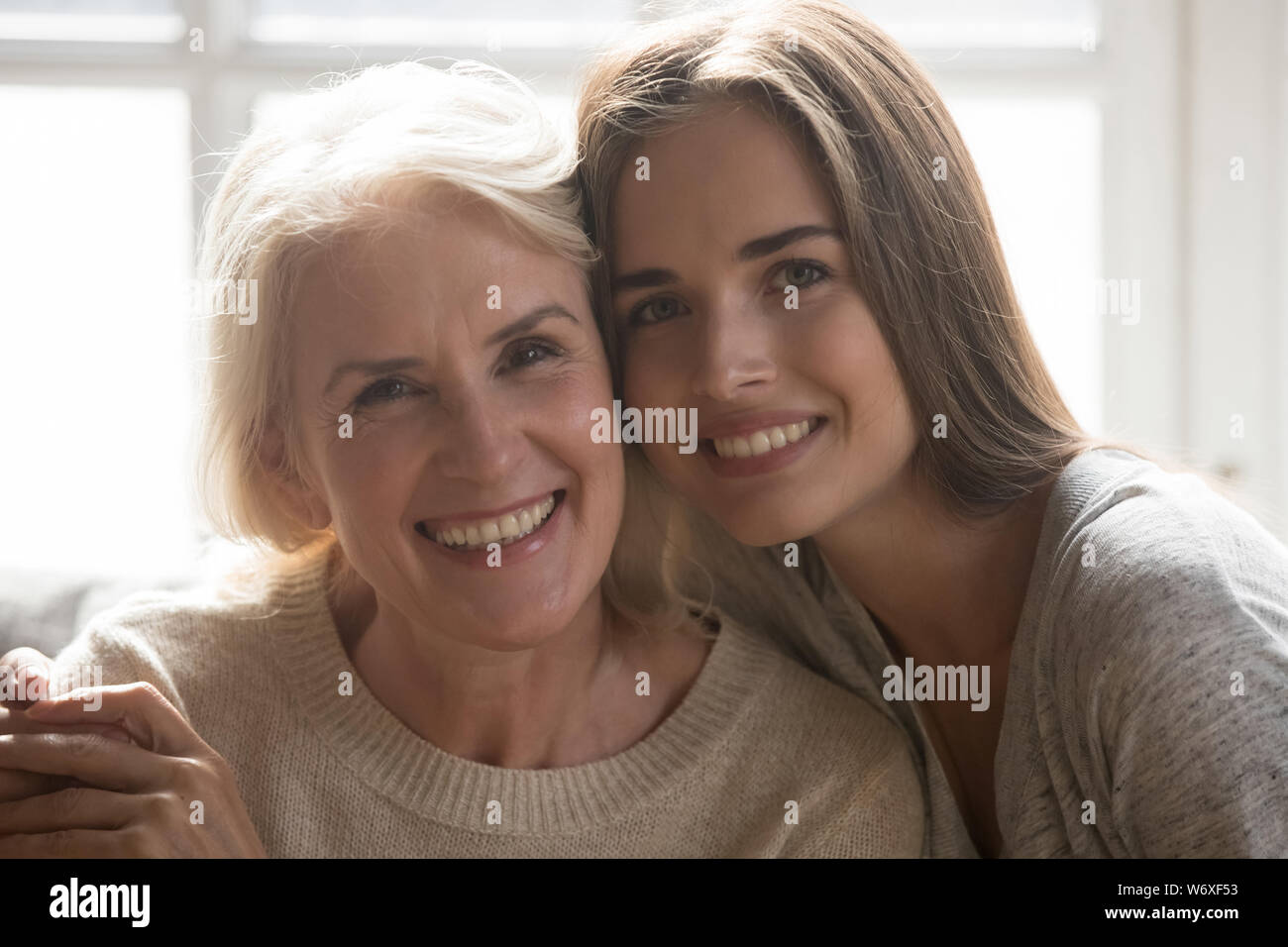 Mother and grown up daughter hi-res stock photography and images - Alamy