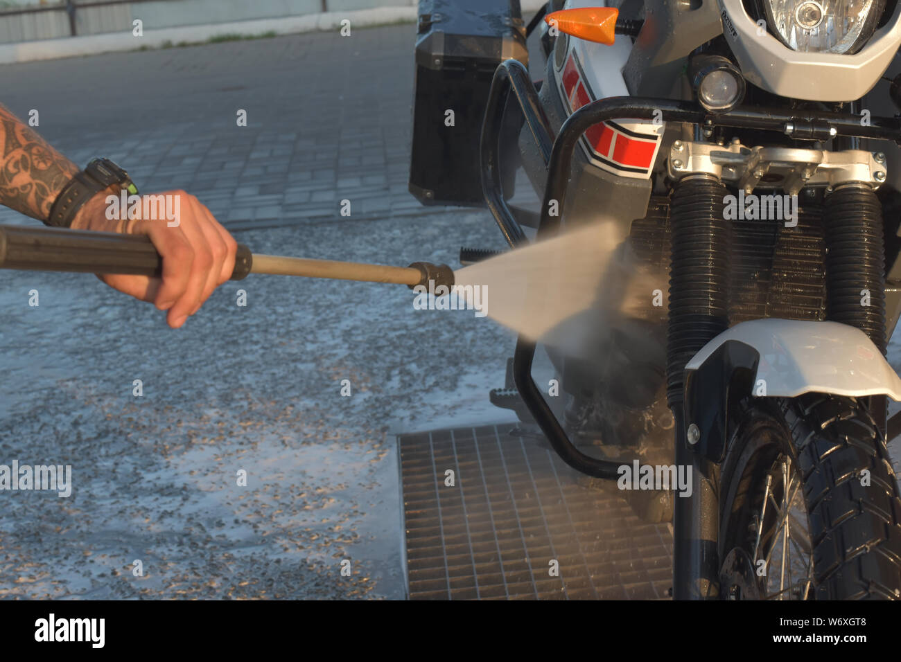 Motorcycle Car Wash Motorcycle Big Bike cleaning with foam injection ...