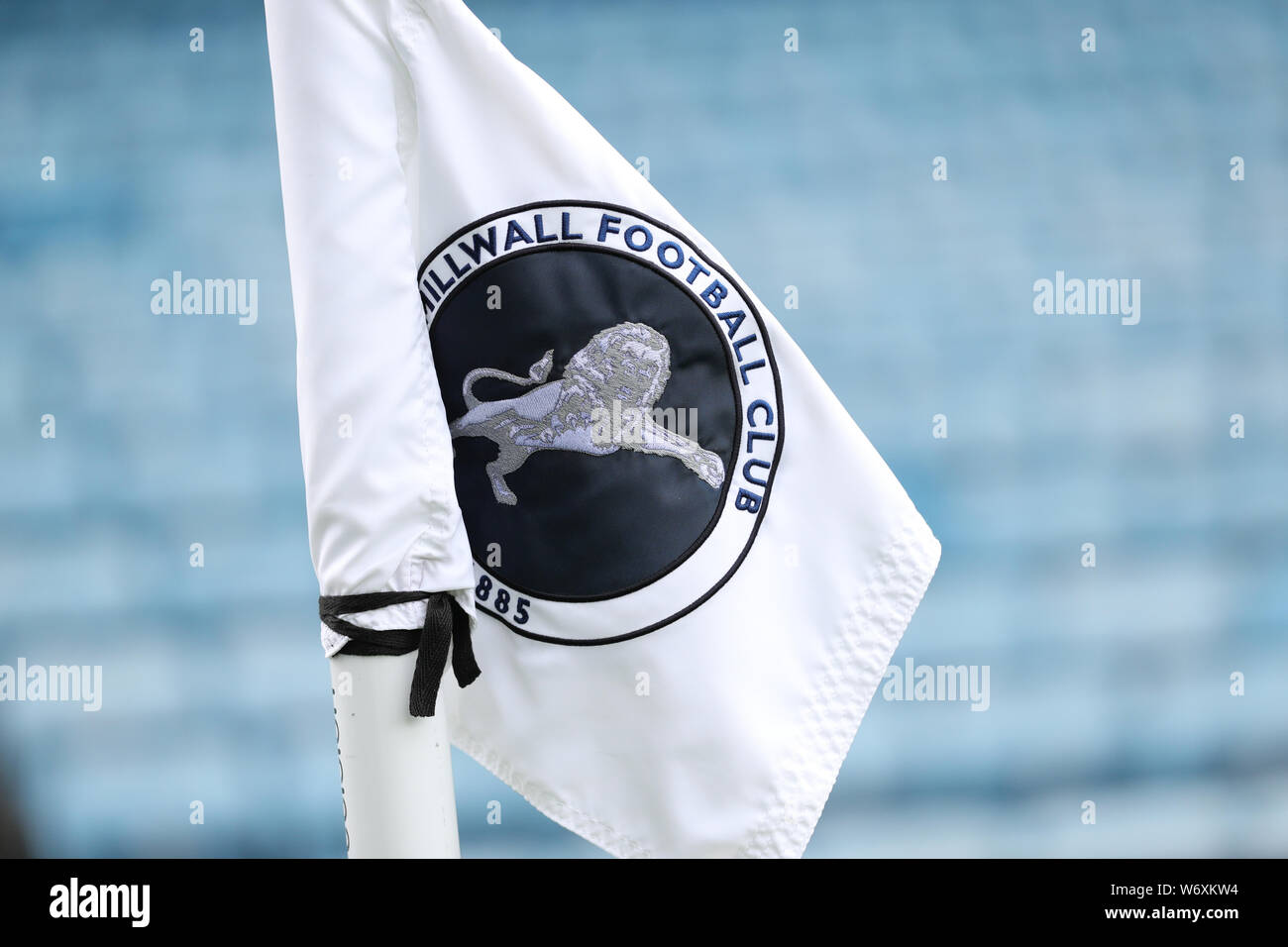 The den millwall corner flag hi-res stock photography and images - Alamy