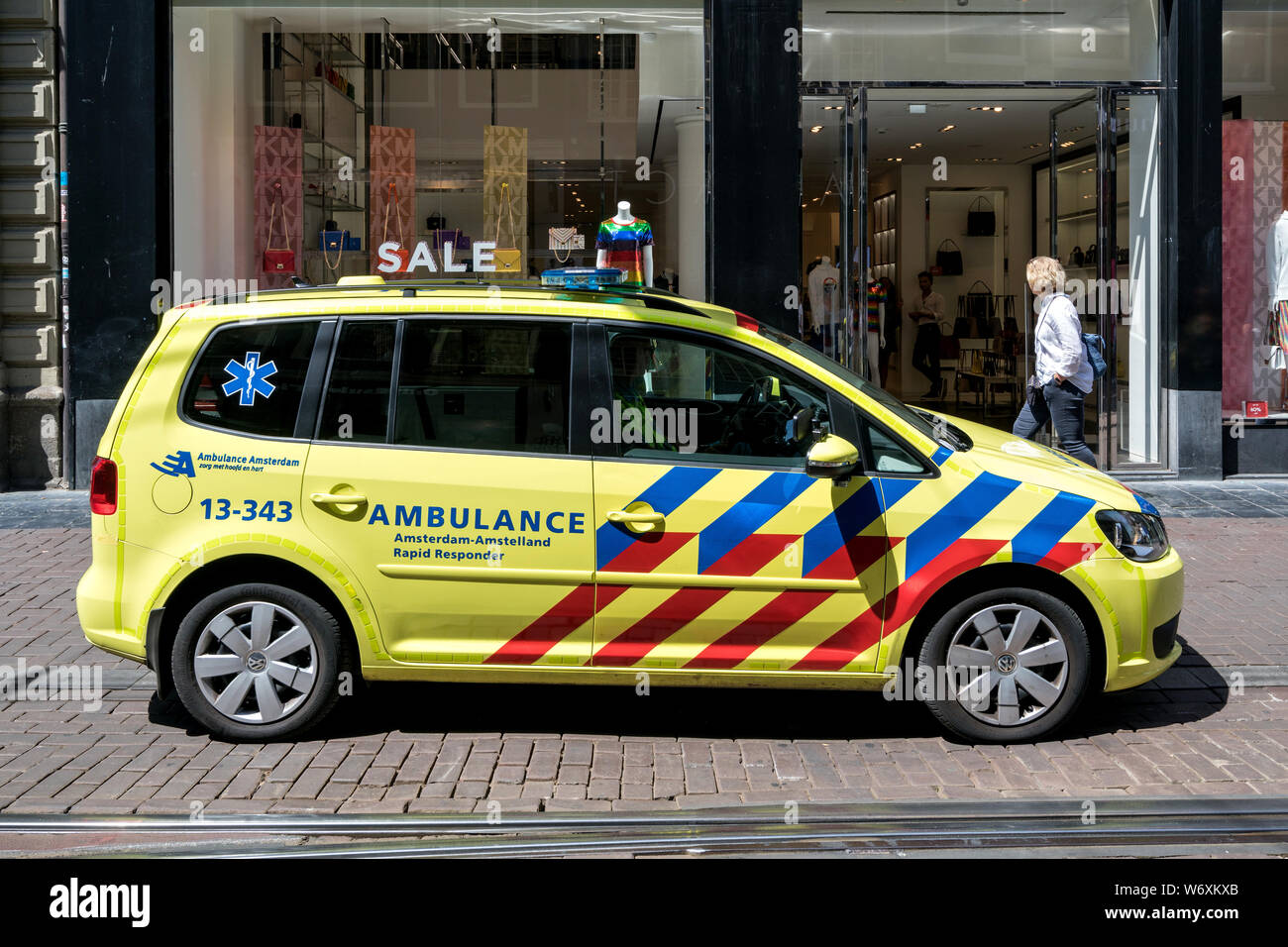 Ambulance service logo hi-res stock photography and images - Alamy