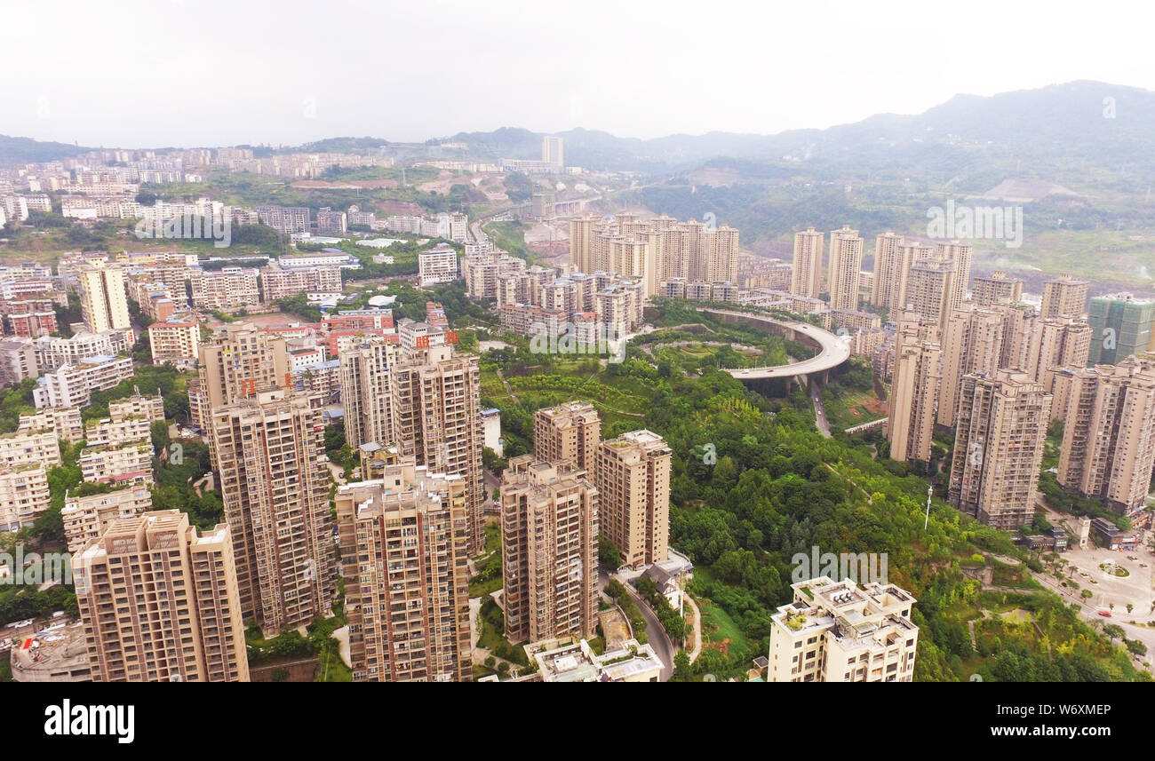 (190803) -- YUNYANG, Aug. 3, 2019 (Xinhua) -- Aerial photo taken on ...
