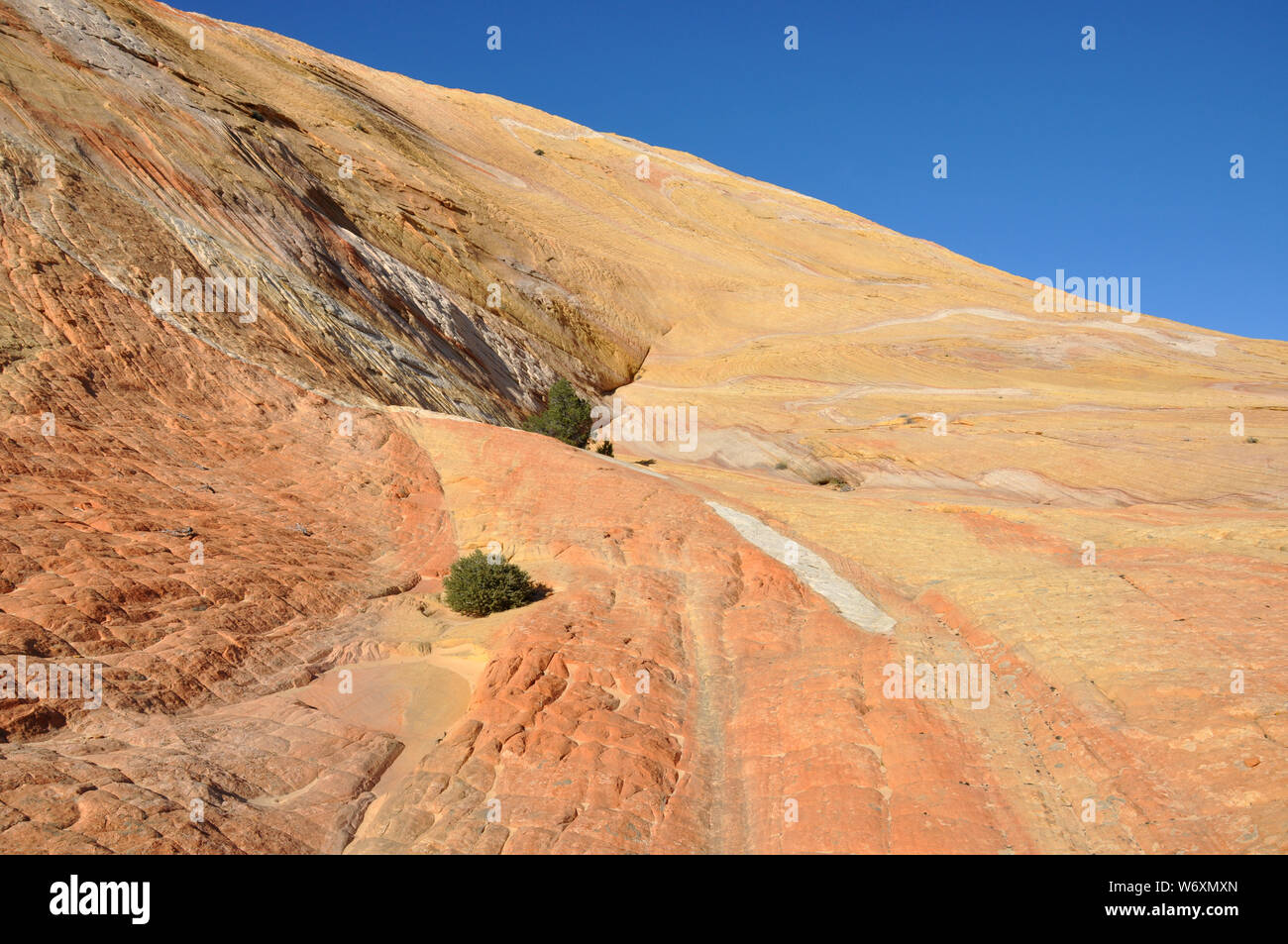 red rock mountain Stock Photo - Alamy