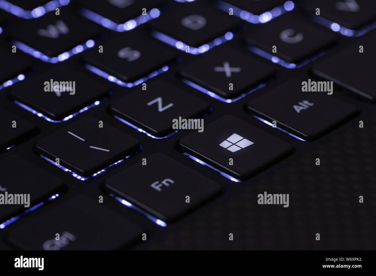 Windows 10 laptop hi-res stock photography and images - Alamy