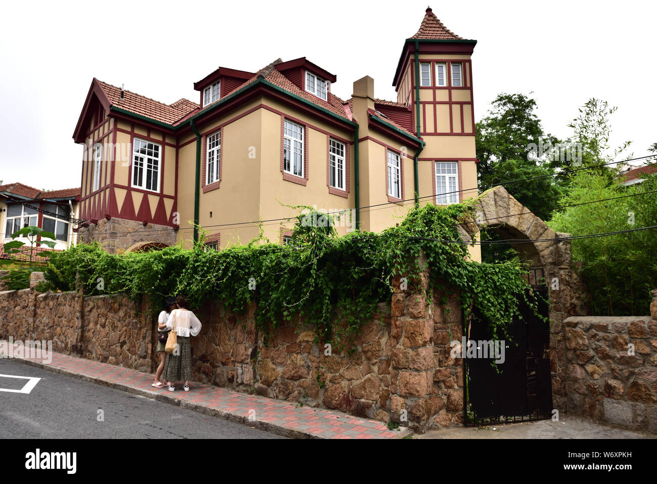 Qingdao scenery hi-res stock photography and images - Alamy