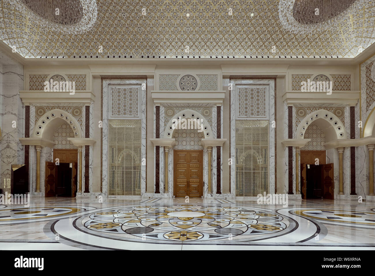 Qasr Al Watan [Palace of the Nation] Abu Dhabi - Interior view II Stock ...