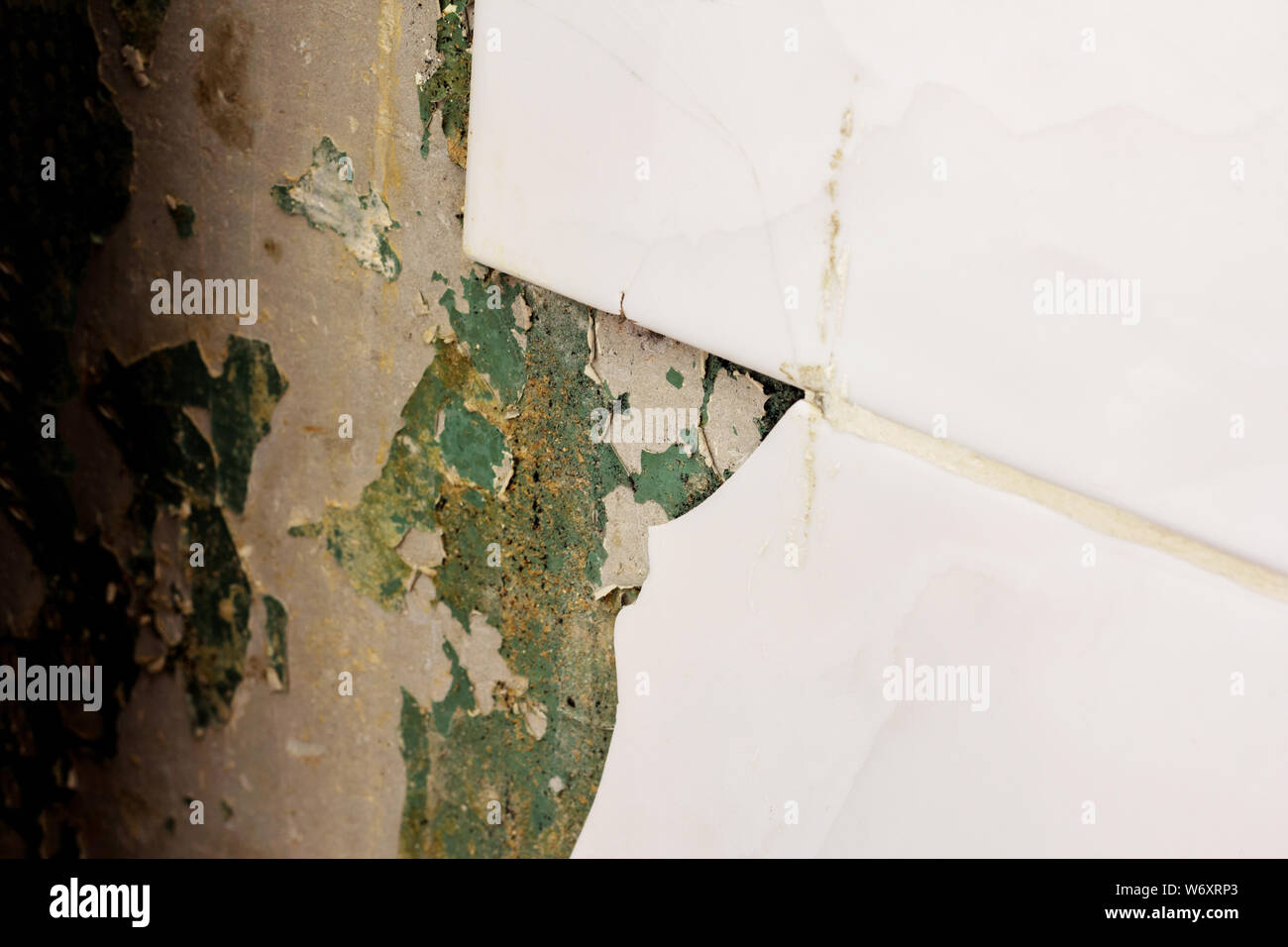 Chipped tile hi-res stock photography and images - Alamy