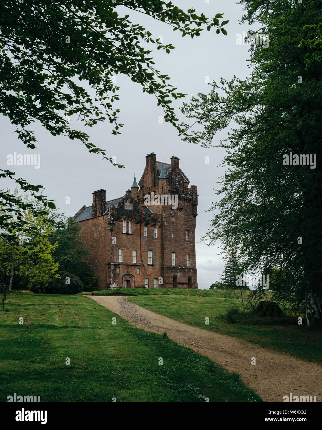 Brodick castle hi-res stock photography and images - Alamy
