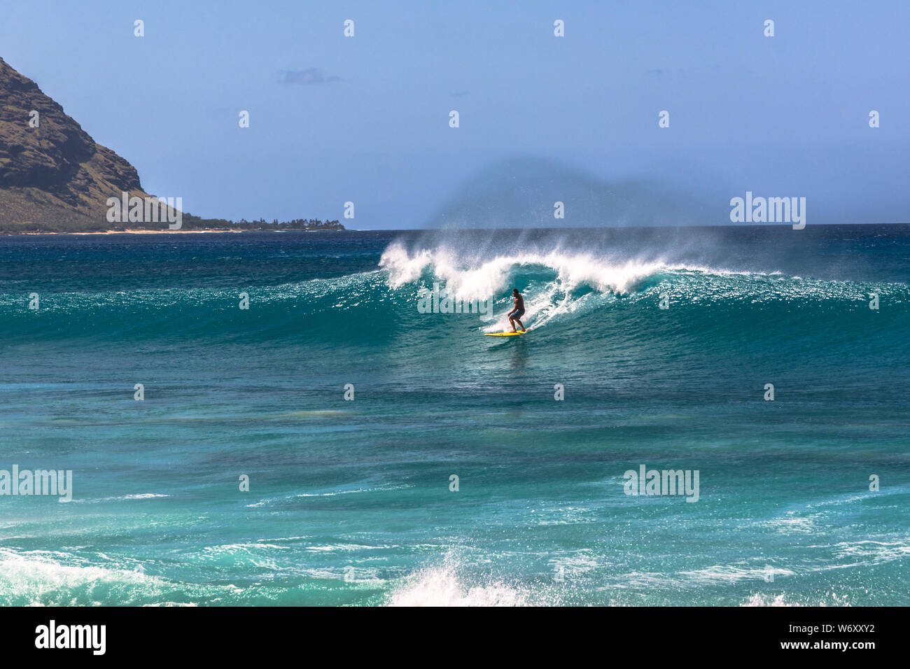 Wave oahu hi-res stock photography and images - Alamy