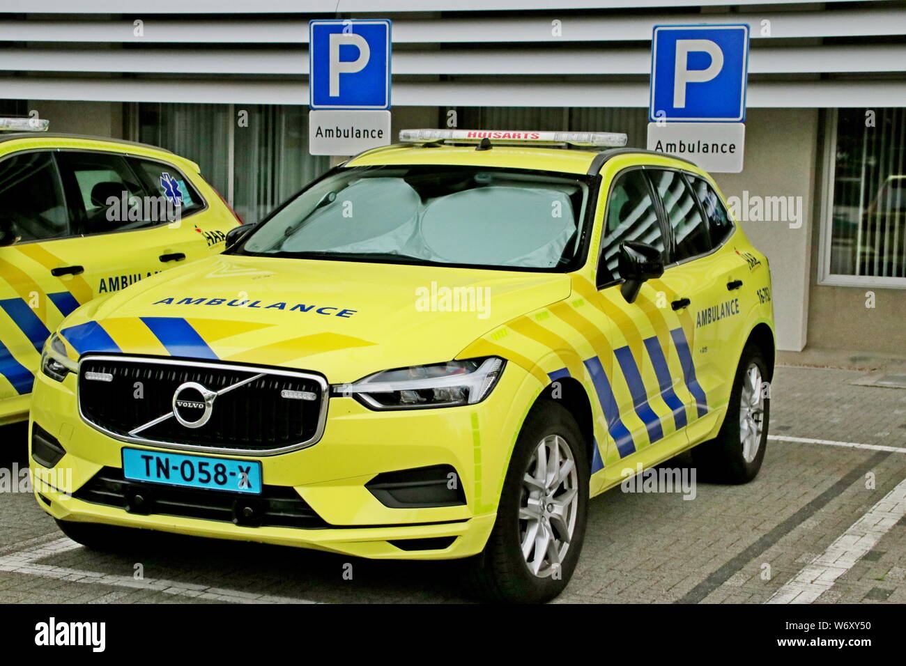 Special urgent cars for doctors to drive to patients, driven bij ...