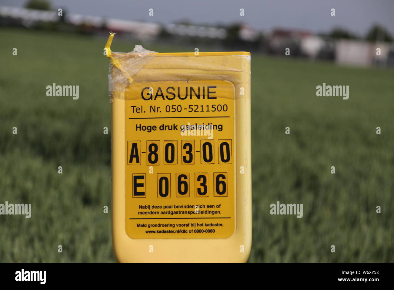 Identification numbers and signs to warn for a high pressure natural ...