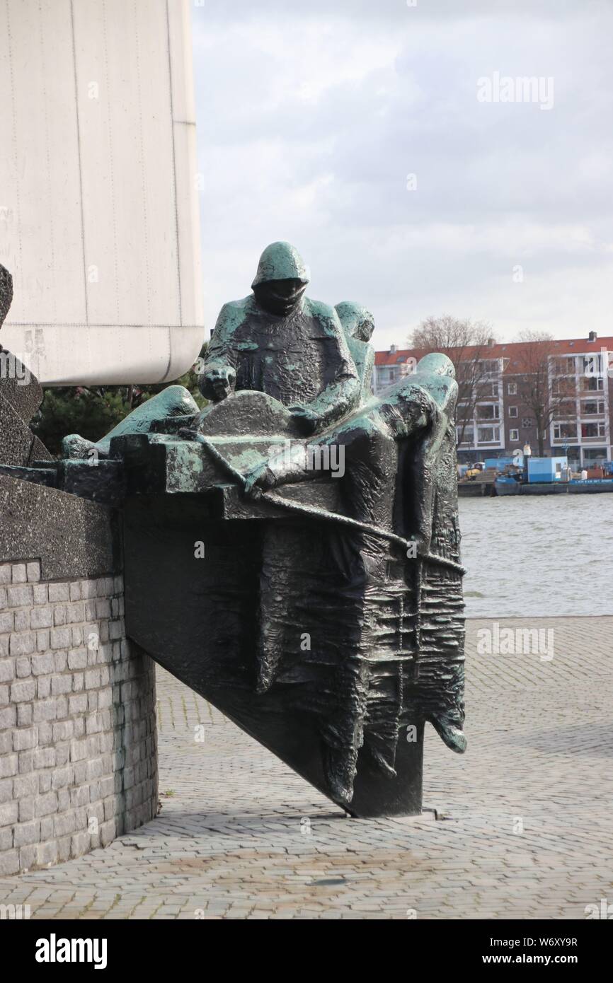 Statue at the side of river Nieuwe Maas in Rotterdam to remember all ...