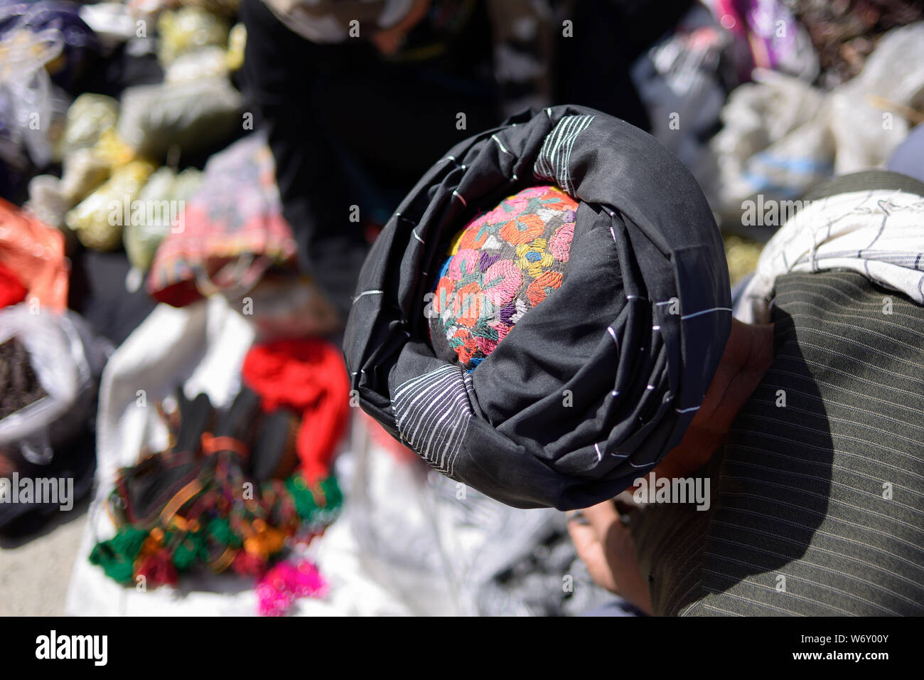 Afghanistan bazaar hi-res stock photography and images - Alamy