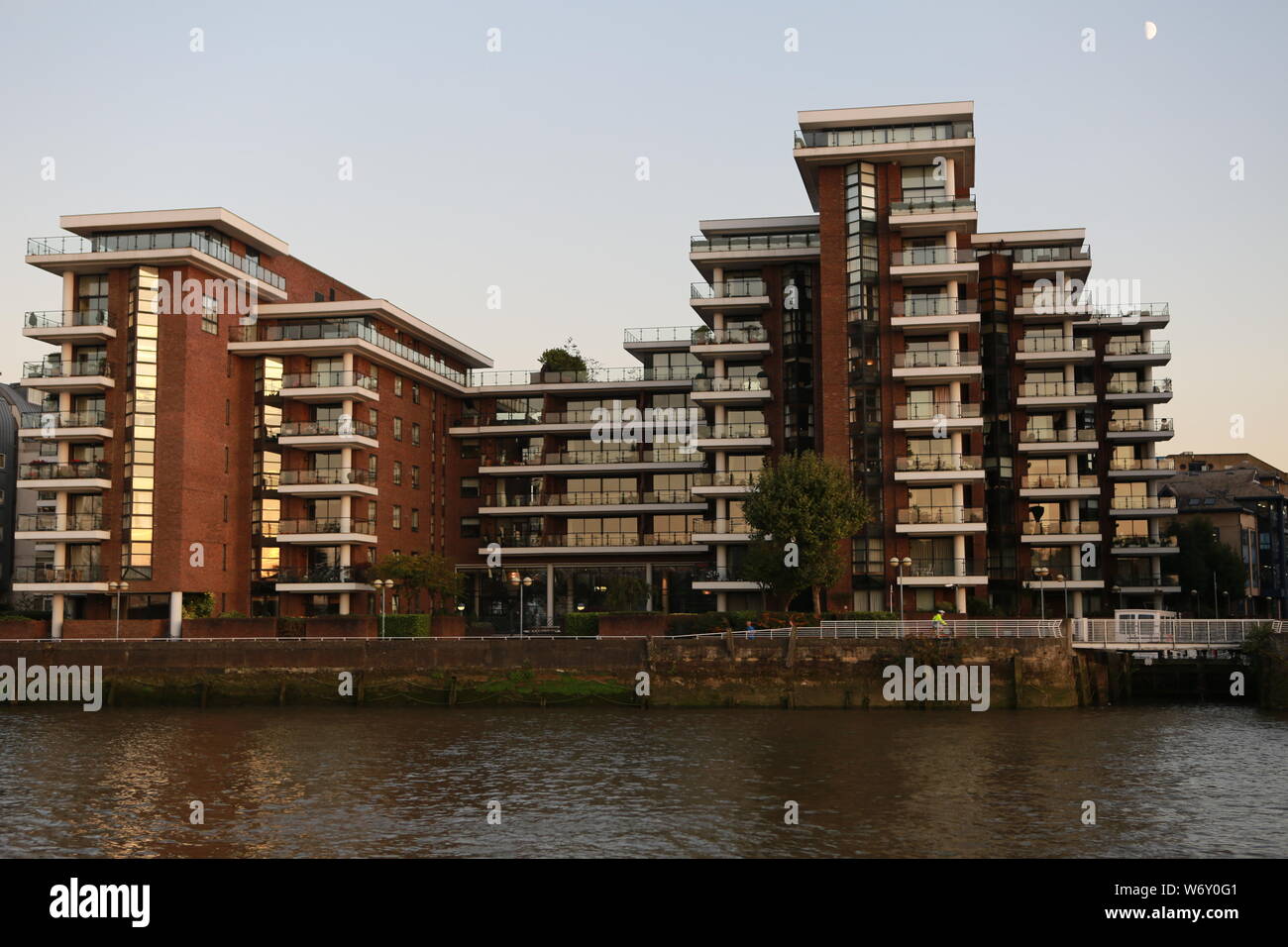 Chelsea river night views hi-res stock photography and images - Alamy