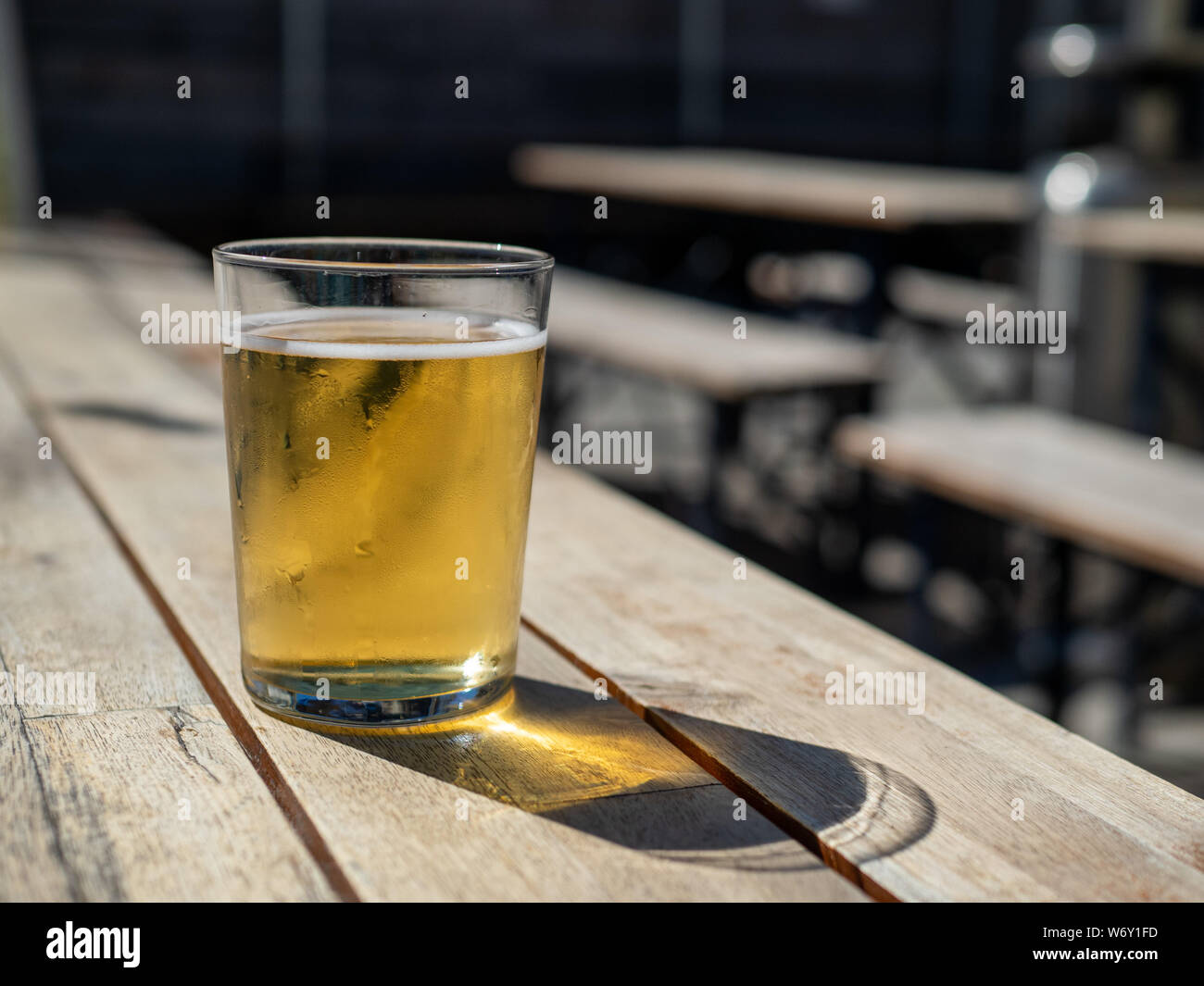 Outdoor beer closeup table hi-res stock photography and images - Alamy
