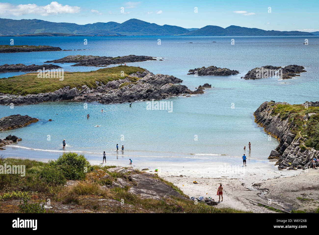 Kerry white hi-res stock photography and images - Alamy