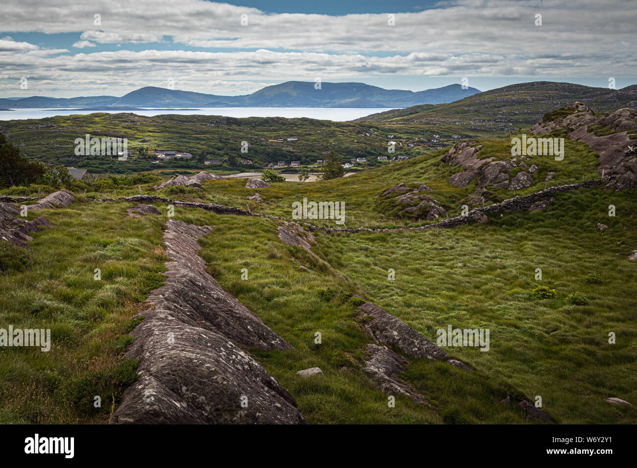 Rugged landscape ireland hi-res stock photography and images - Alamy