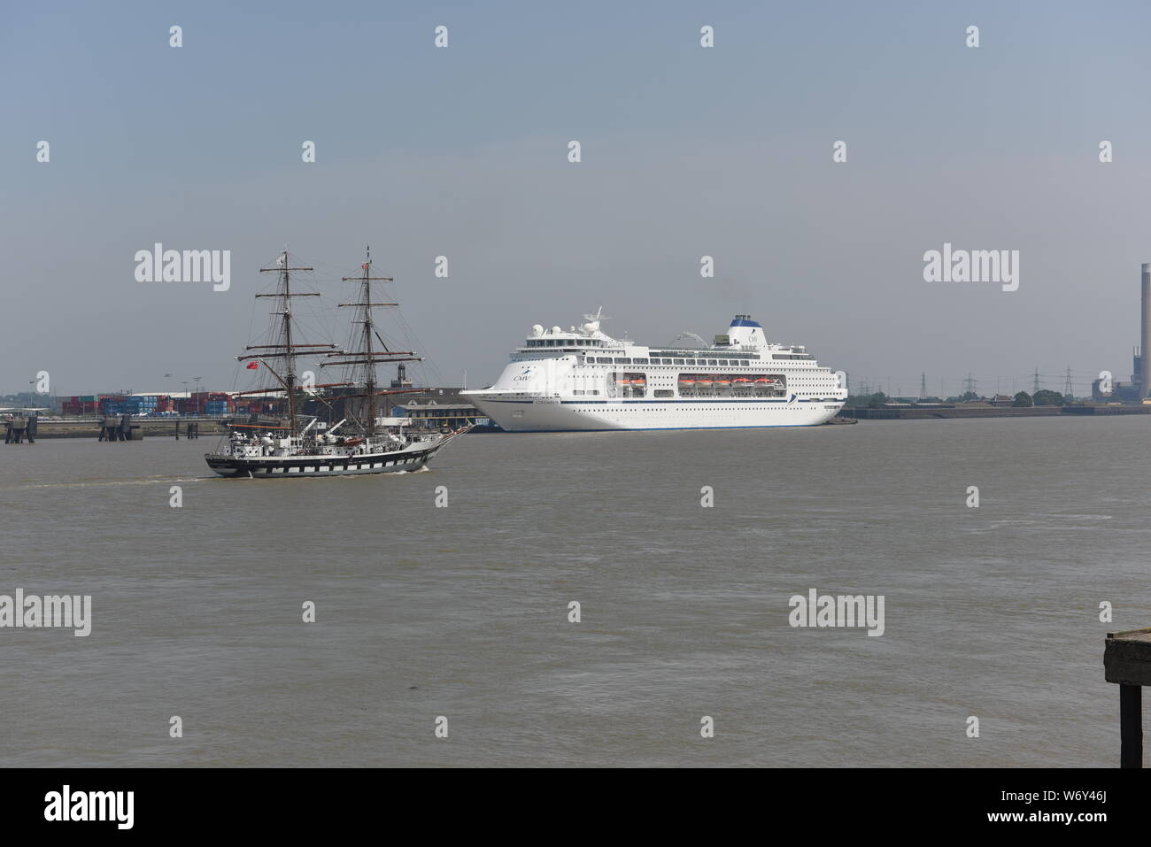 Cruising old and new Stock Photo - Alamy