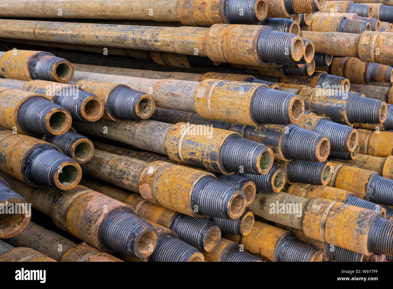 Drilling of oil and gas wells. Drill pipe inspection. Tubing for oil ...