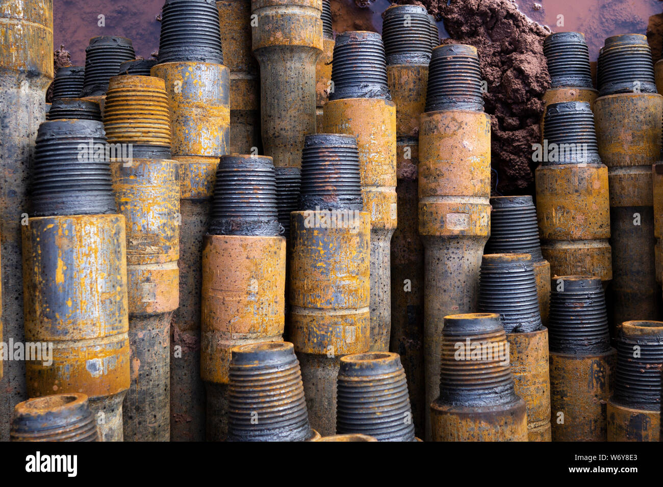 Drilling of oil and gas wells. Drill pipe inspection. Tubing for oil ...