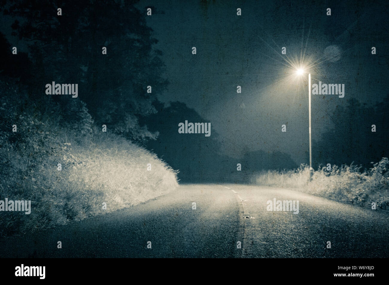 Street light lighting hi-res stock photography and images - Alamy