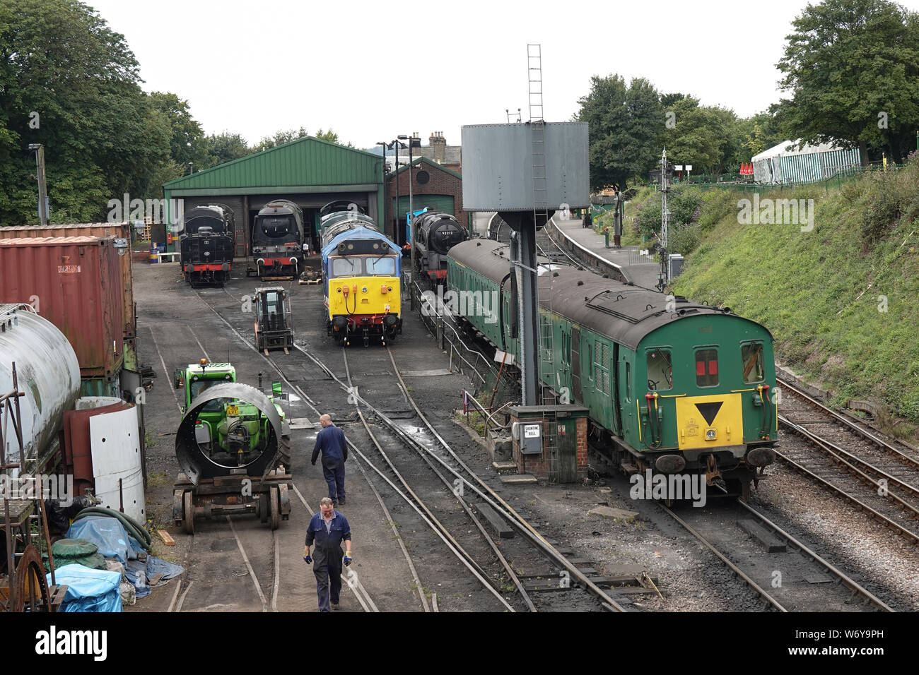 Ropley yard hi-res stock photography and images - Alamy