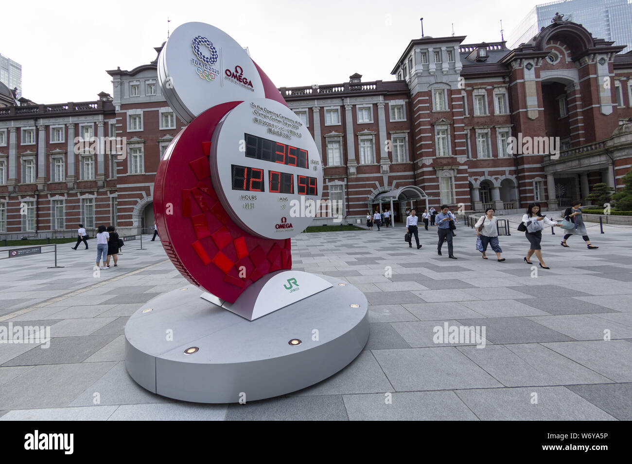 Tokyo, Japan. 2nd Aug, 2019. A huge OMEGA one-year countdown clock for ...