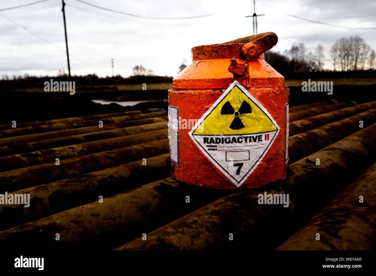 Radioactive contamination icon hi-res stock photography and images - Alamy