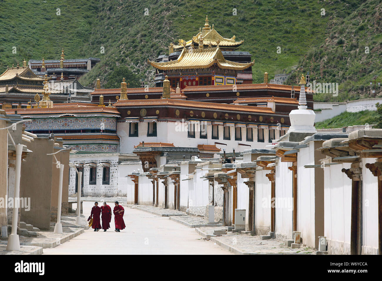 Xiahe, GANSU, CHINA. 1st Aug, 2019. Labrang Monastry in Xiahe, the ...
