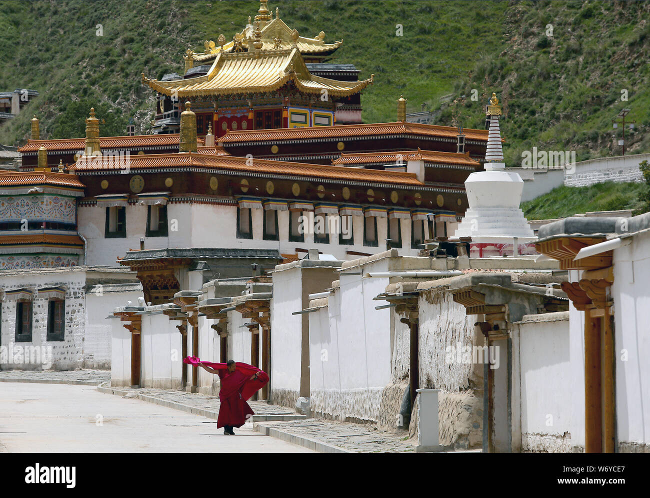Xiahe, GANSU, CHINA. 1st Aug, 2019. Labrang Monastry in Xiahe, the ...