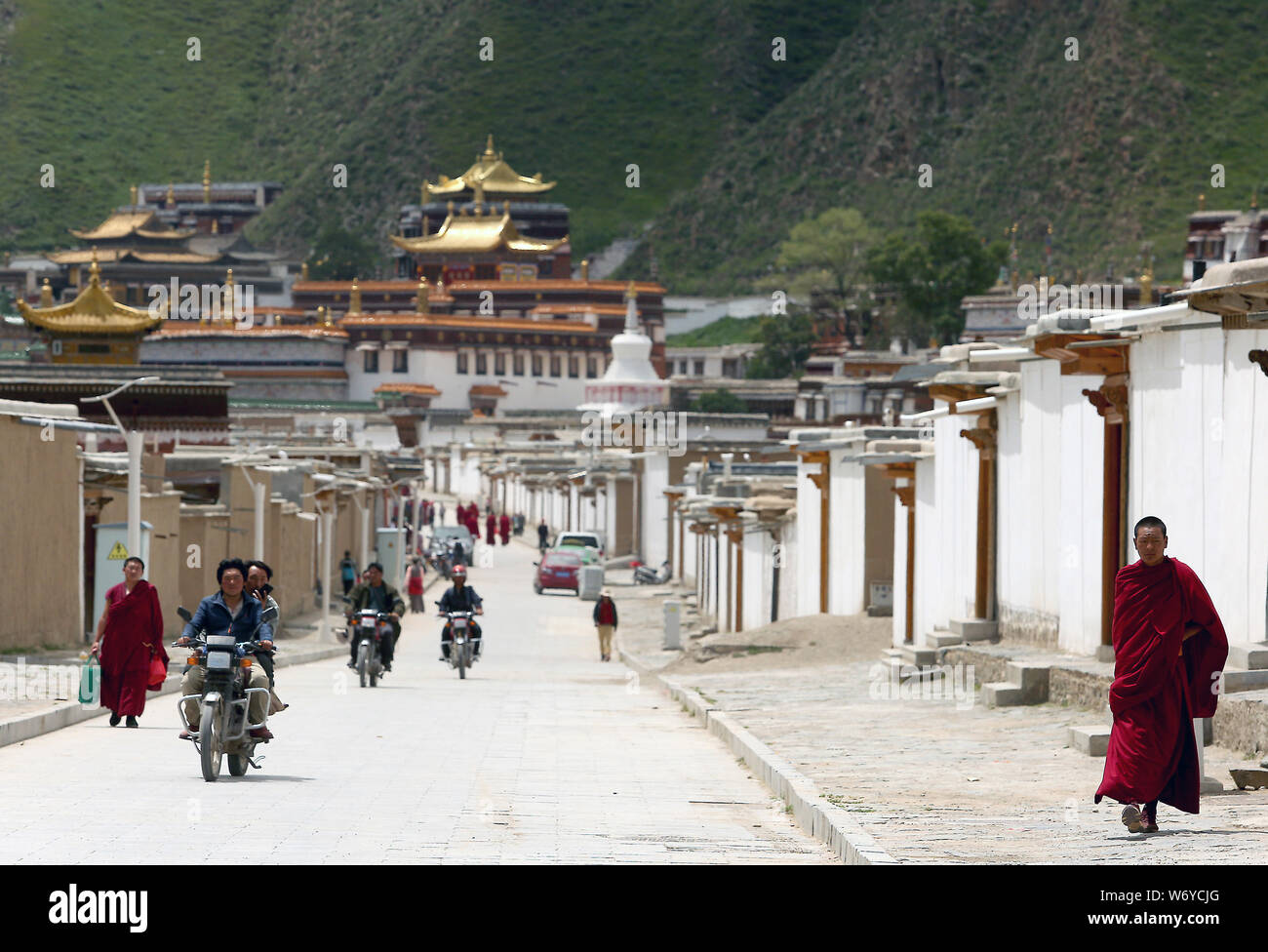 Xiahe, GANSU, CHINA. 1st Aug, 2019. Labrang Monastry in Xiahe, the ...