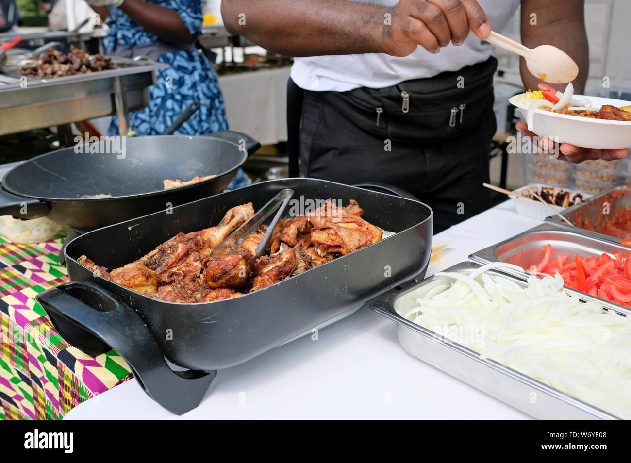 Street food market with grilled chicken in Ghana Stock Photo - Alamy
