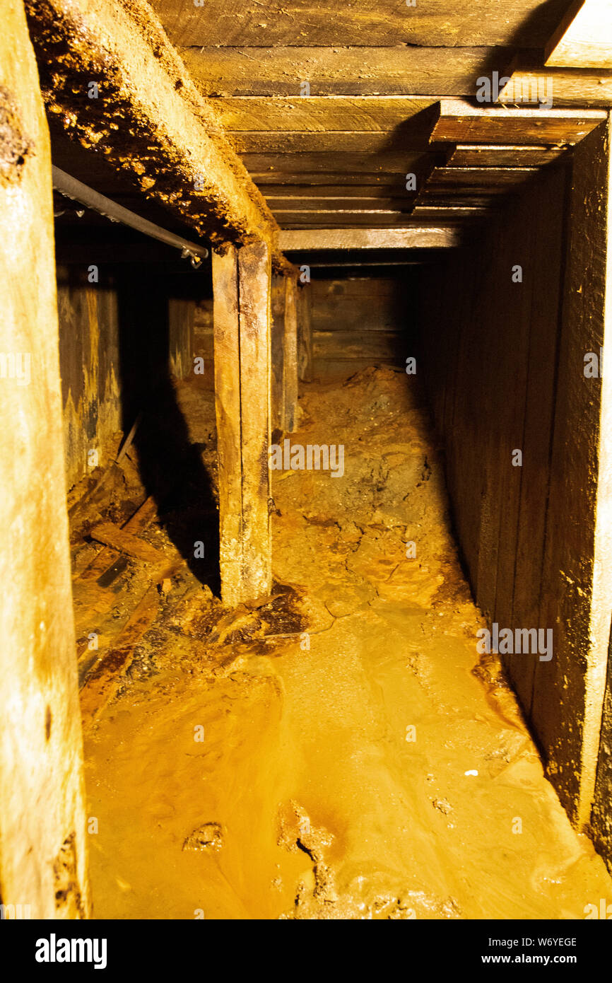 World war 1 trench mud hi-res stock photography and images - Alamy