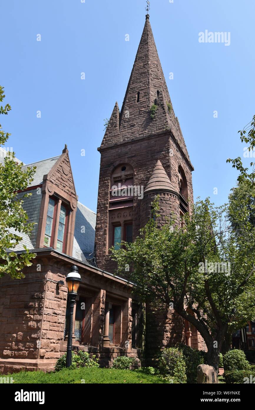 Bow fronted house boston hi-res stock photography and images - Alamy
