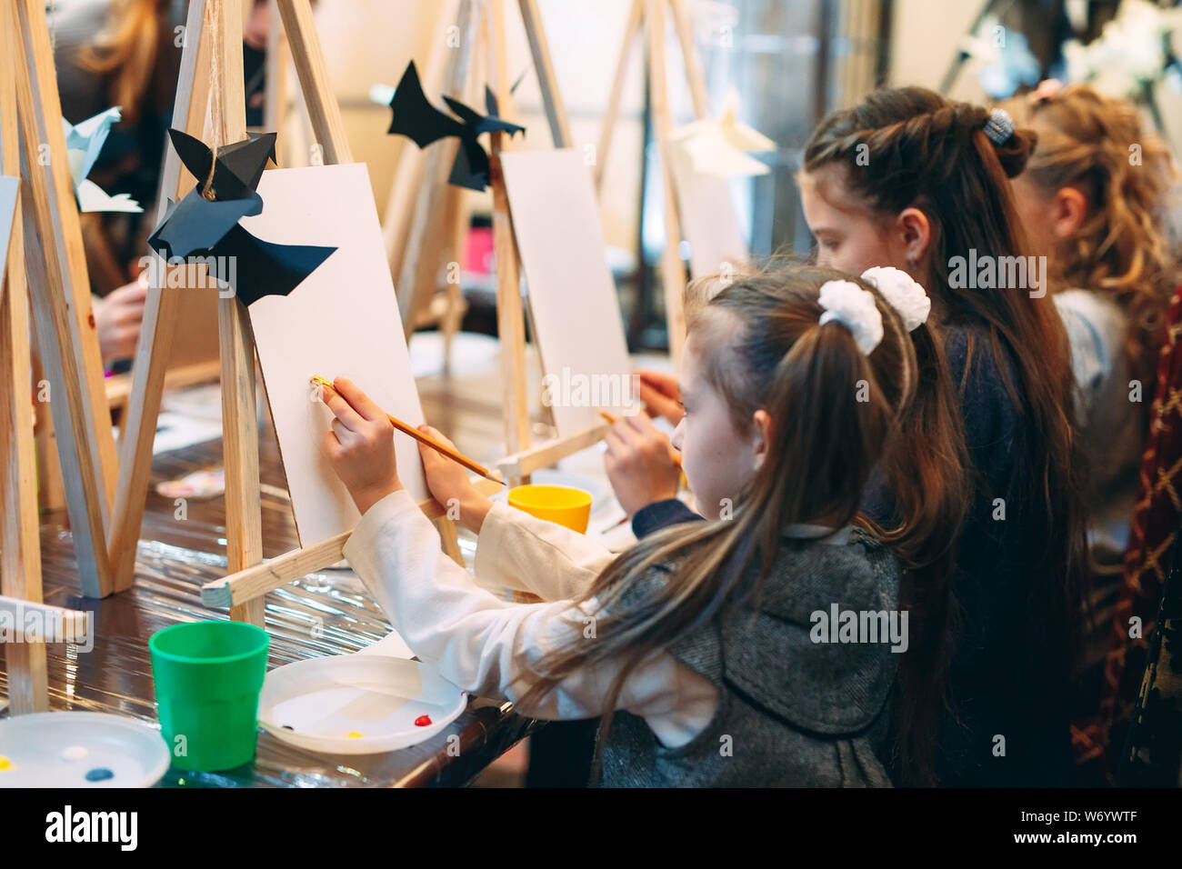 Children Studying Art High Resolution Stock Photography and Images - Alamy