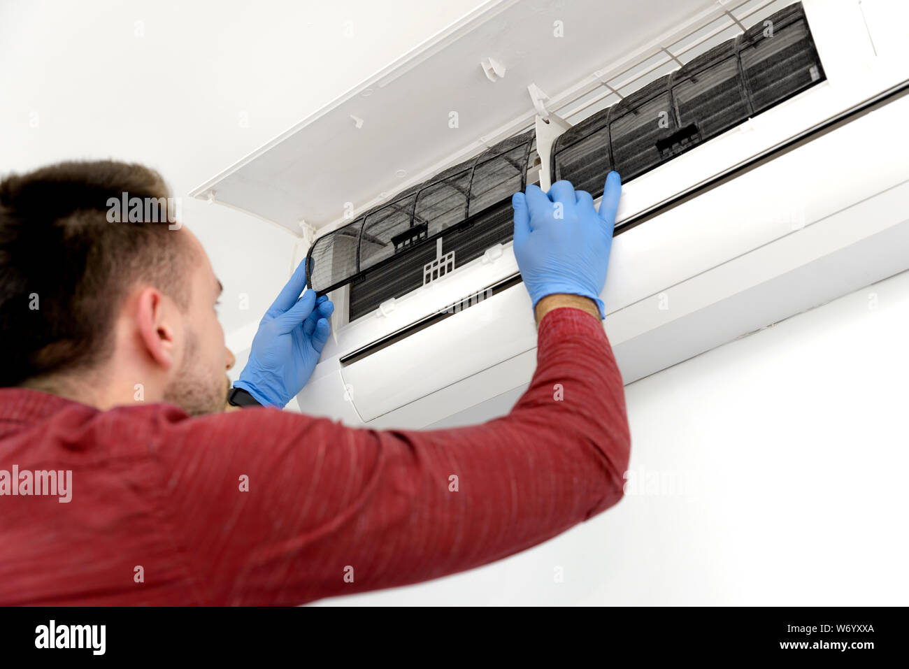 Appliance repair hi-res stock photography and images - Alamy