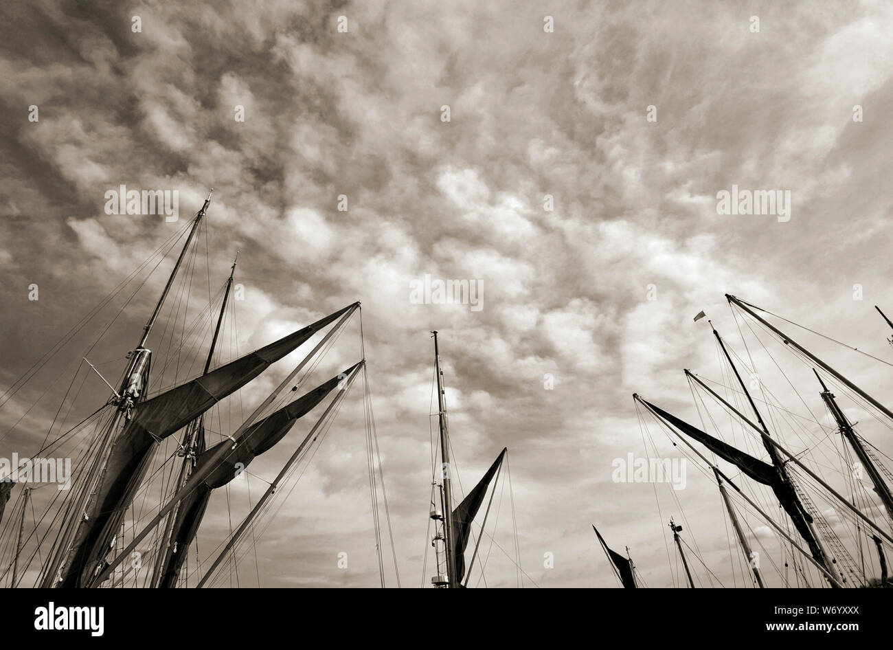 Thames barge rigging hi-res stock photography and images - Alamy