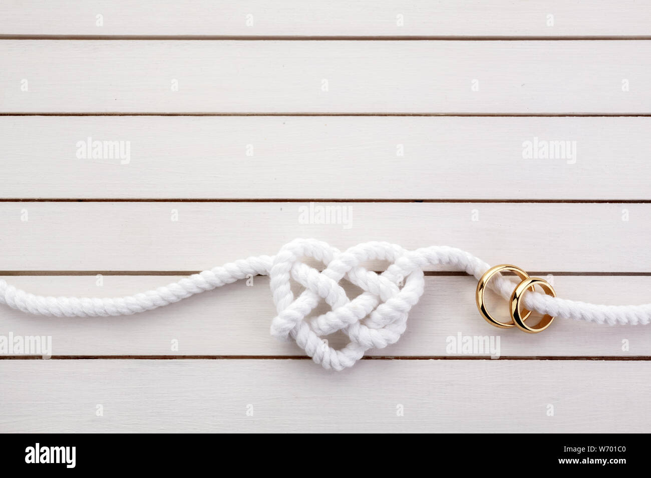 Double wedding ring hi-res stock photography and images - Alamy