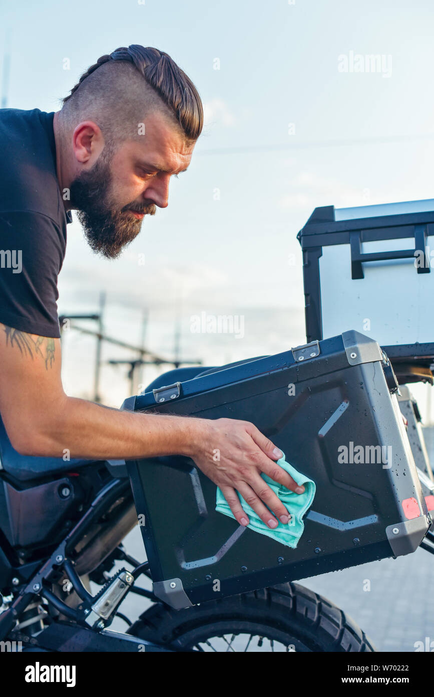 Motorcycle Car Wash Motorcycle Big Bike cleaning with foam injection ...