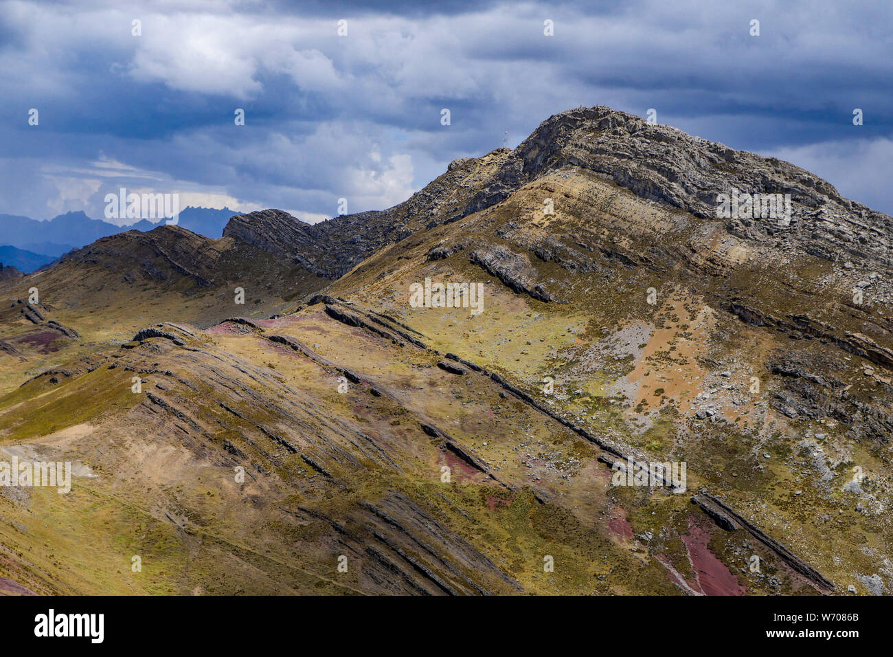 Panorama view of colorful andes mountains range in Peru Stock Photo - Alamy