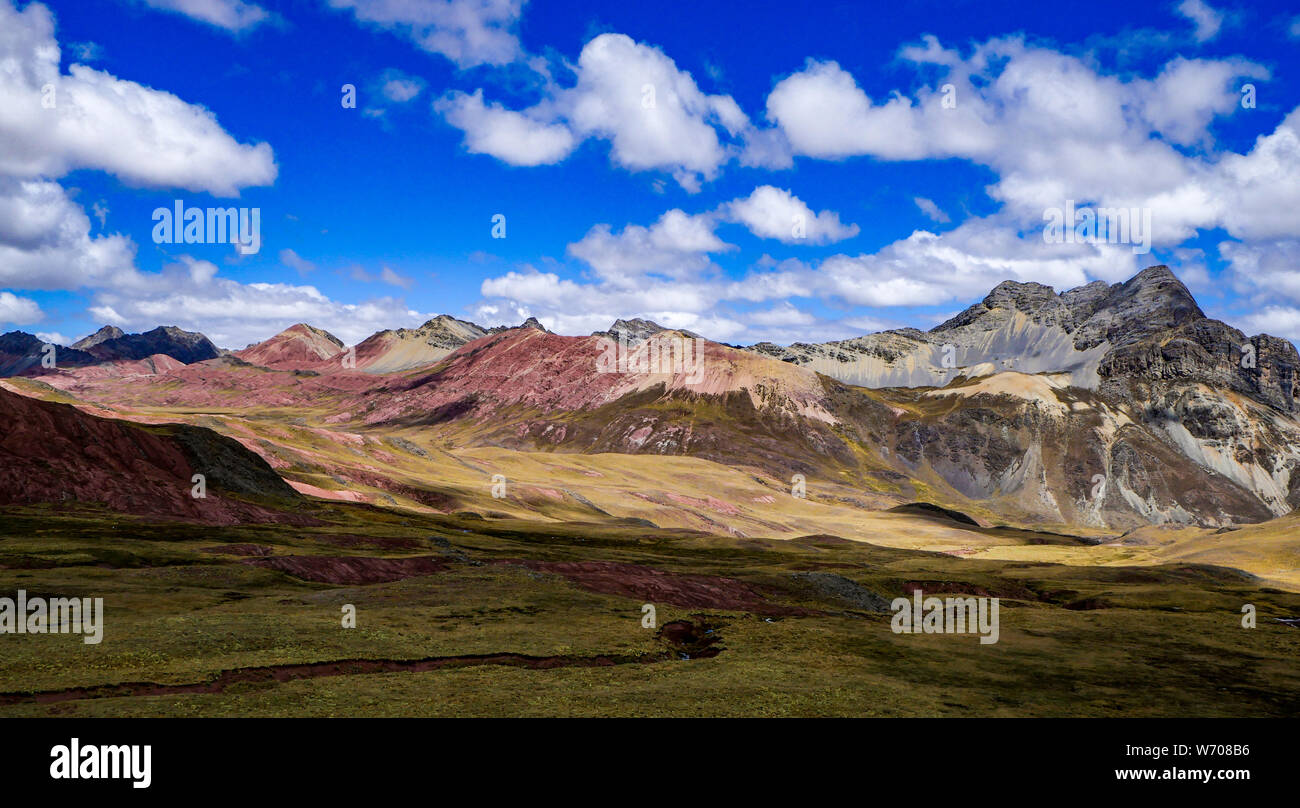 Andes mountains range hi-res stock photography and images - Alamy