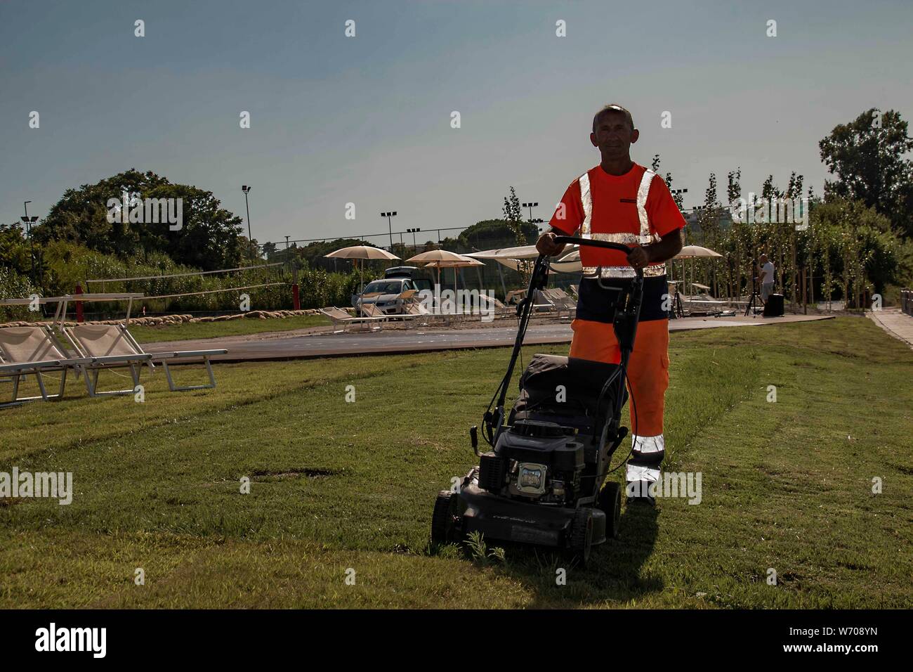 Virginia Raggi inaugurates the Tiberis beach Stock Photo - Alamy