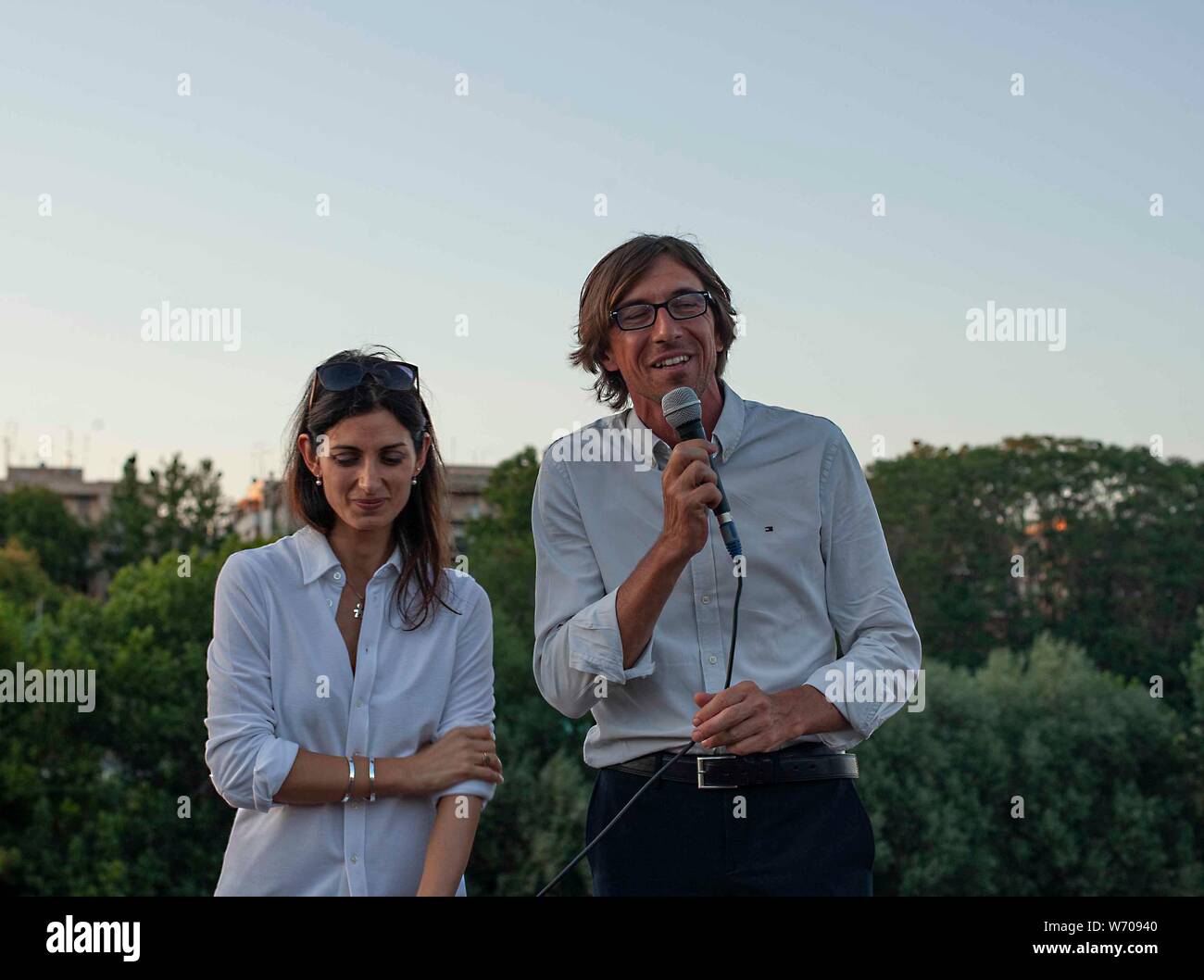 Virginia Raggi inaugurates the Tiberis beach Stock Photo - Alamy