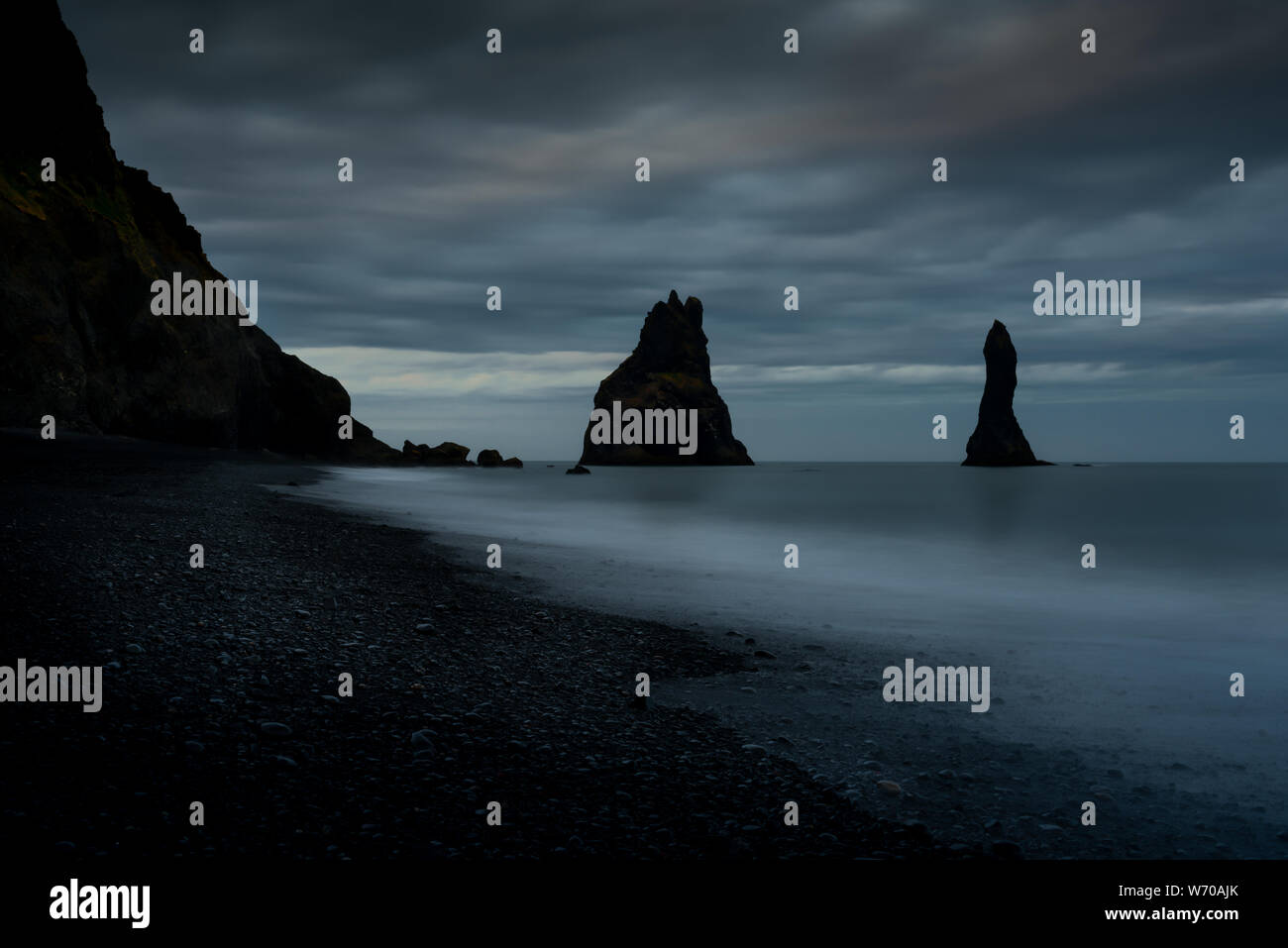 Off shore sea stacks hi-res stock photography and images - Alamy